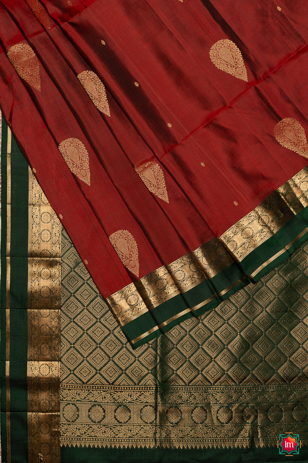 Vermillion Green Handloom Silk Saree Kumkuma – THE INDIAN MOTIF