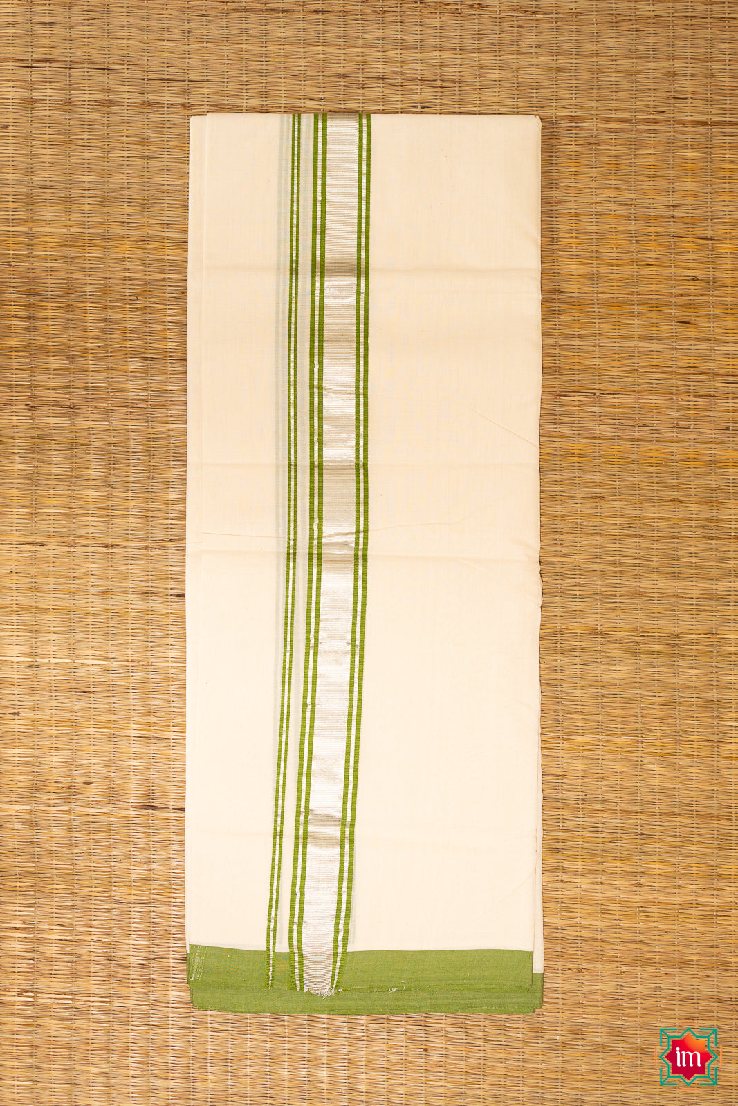 White With Green Handloom Mens Dhoti Kathakali – THE INDIAN MOTIF